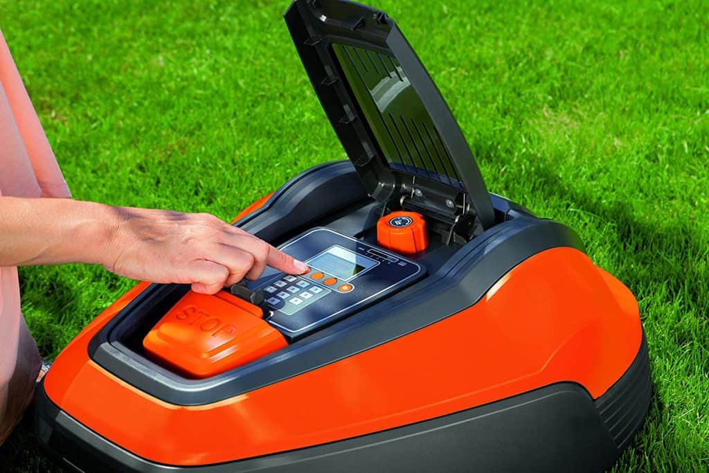 Flymo 1200R Lithium-Ion Robotic Lawn Mower Review - Garden Shed Reviews